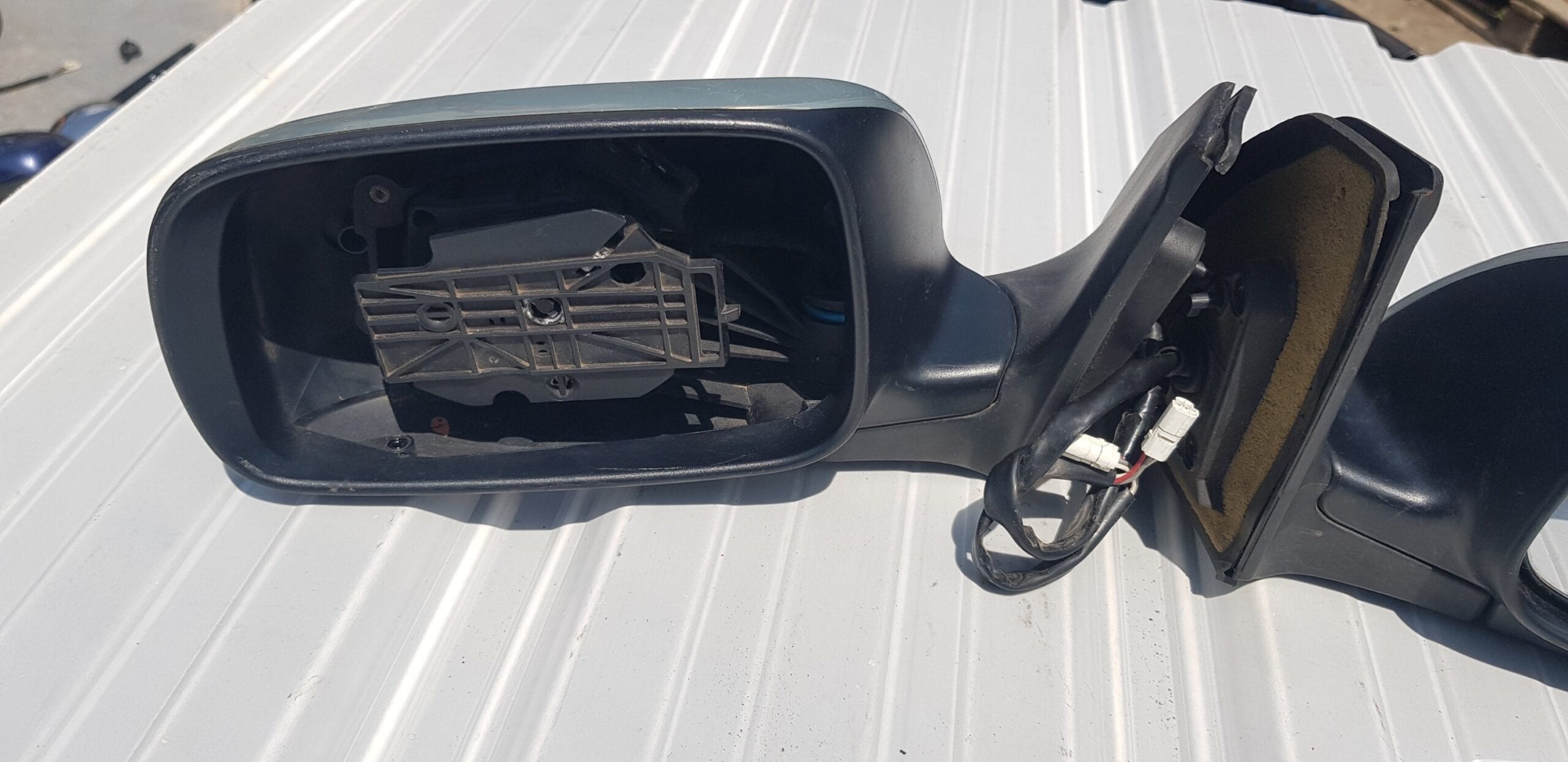 Toyota Avensis Carina Premio Electric Side Mirrors - Europarts Garage