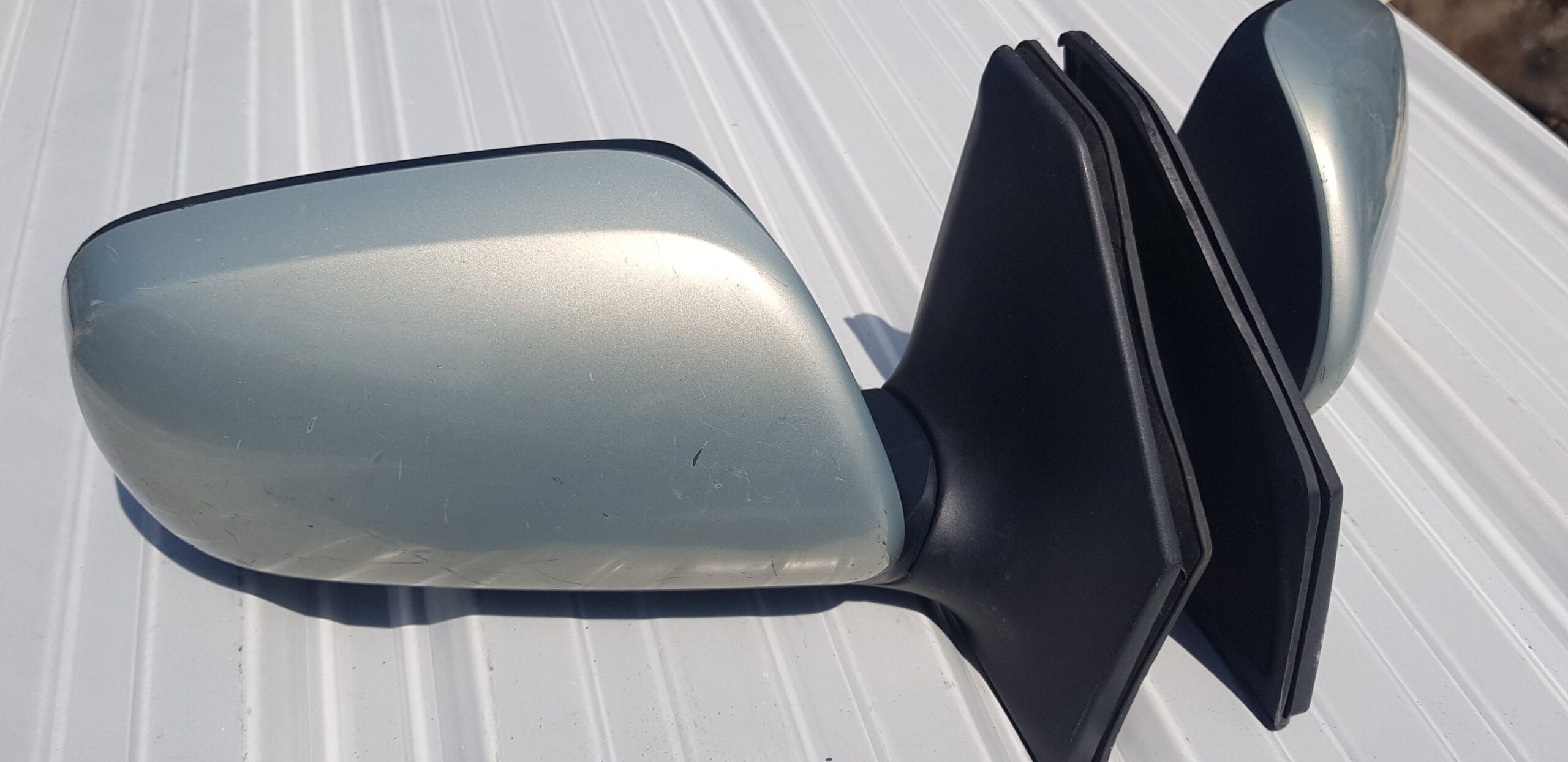 Toyota Avensis Carina Premio Electric Side Mirrors - Europarts Garage