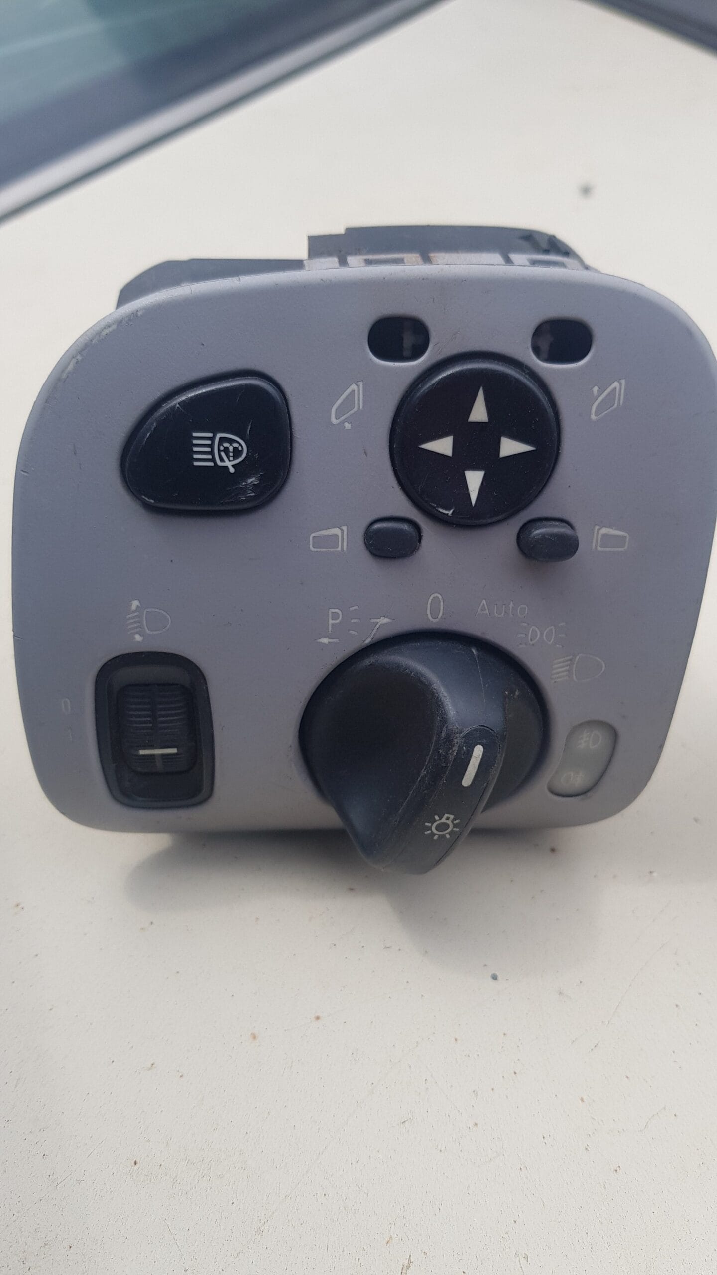 Mercedes C Class W203 Headlight Switch ex UK - Europarts Garage