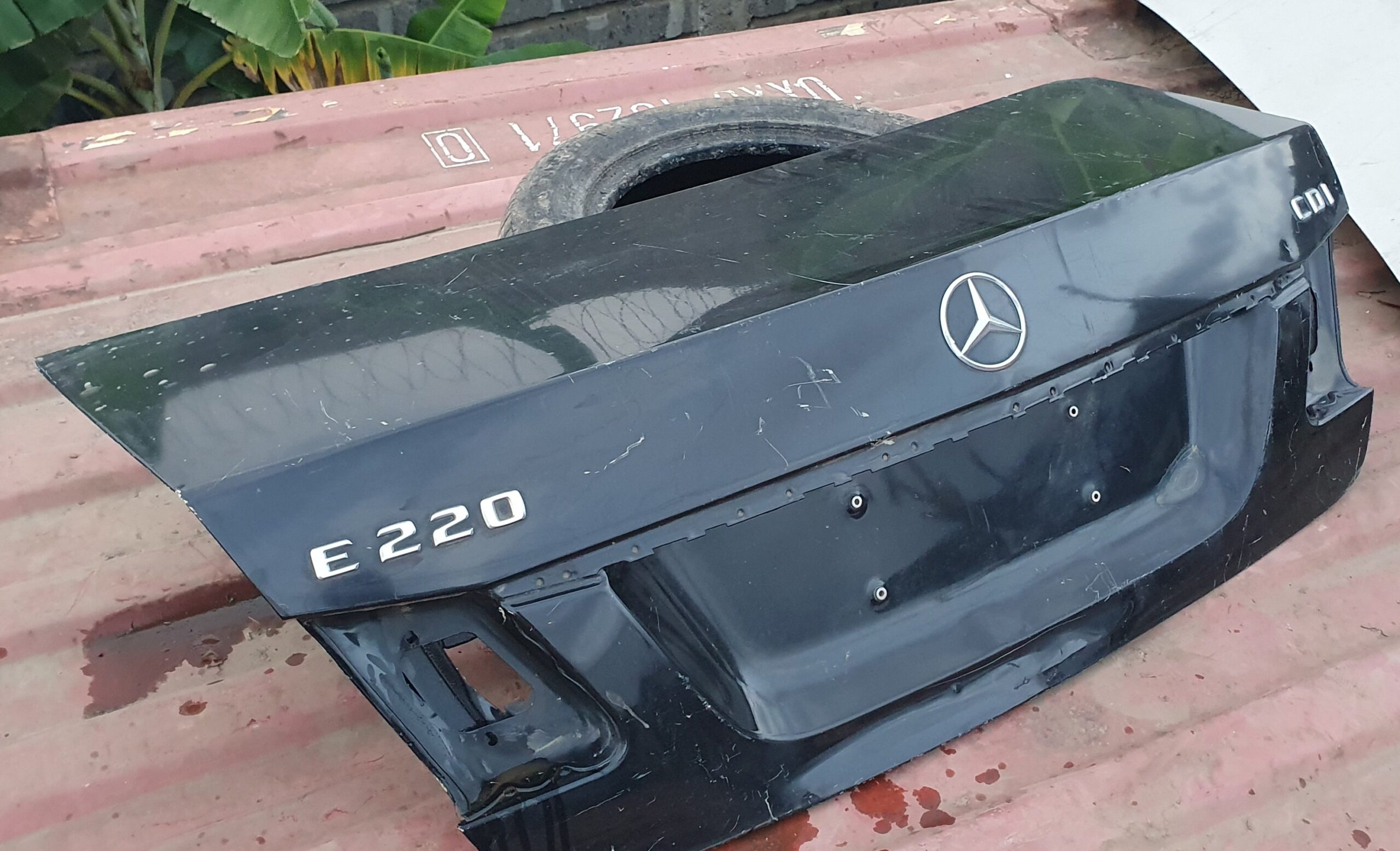 Mercedes E Class W212 Boot Lid - Europarts Garage